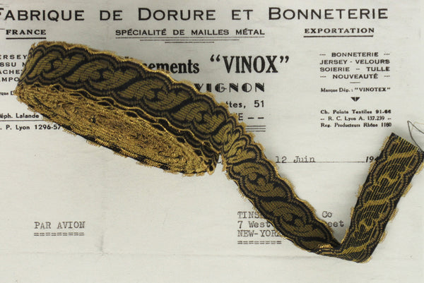 Gold Metallic/Black Scallop Galloon Trim – Tinsel Trading